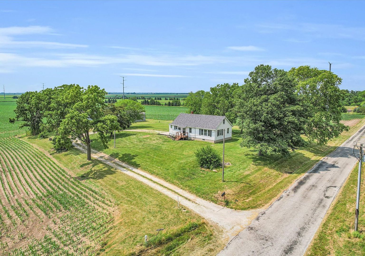 939 County Road 1500 Rd E, Tolono, IL 61880 | Zillow