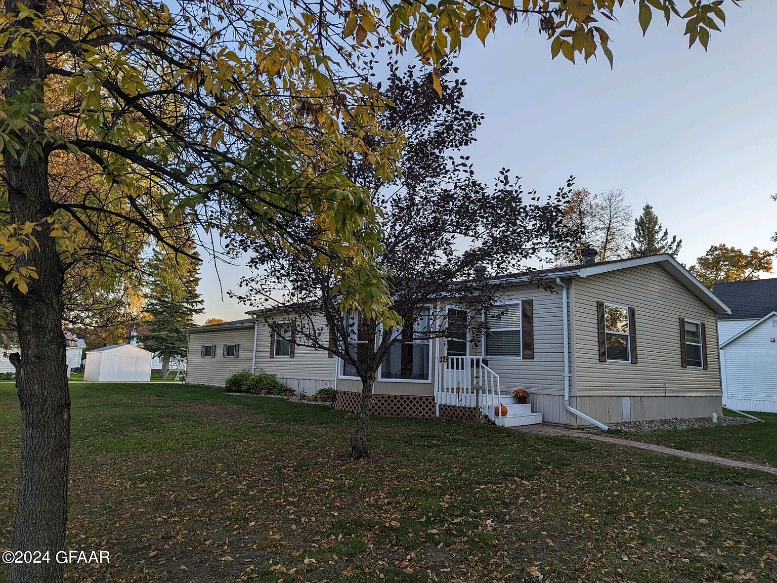 329 N 5th St, Warren, MN 56762 | MLS #23-1730 | Zillow