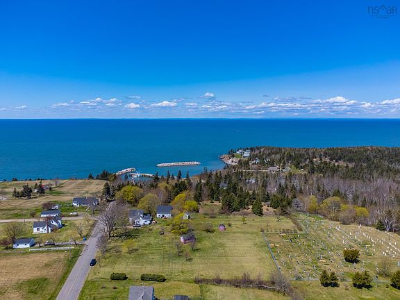 40 Hampton Wharf Rd, Hampton, NS B0S 1L0 | MLS #202427478 | Zillow