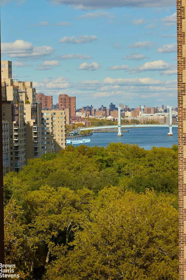 10 Gracie Square #10A in Yorkville, Manhattan | StreetEasy