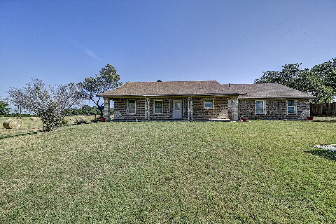 312 County Road 4460, Decatur, TX 76234 | Zillow