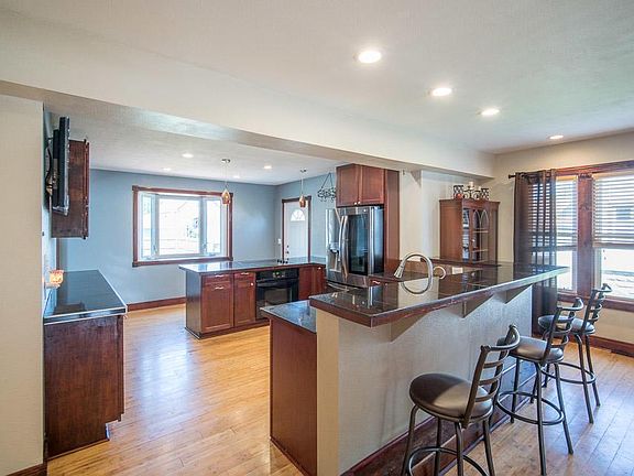 616 Michigan Ave, South Milwaukee, WI 53172 | Zillow