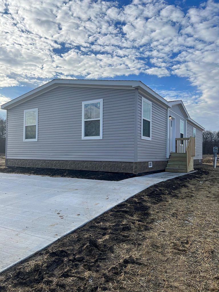 3584 Winsford, Jackson, MI 49201 | Zillow