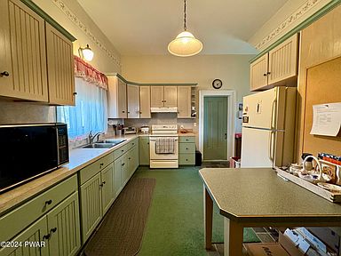 962 Creek Dr, Prompton, PA 18456 | Zillow