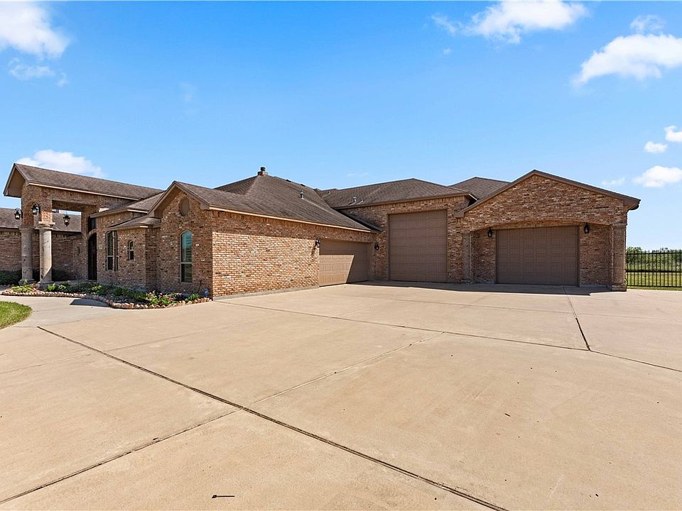 8722 King Ranch Dr, Corpus Christi, TX 78414 | MLS #427351 | Zillow