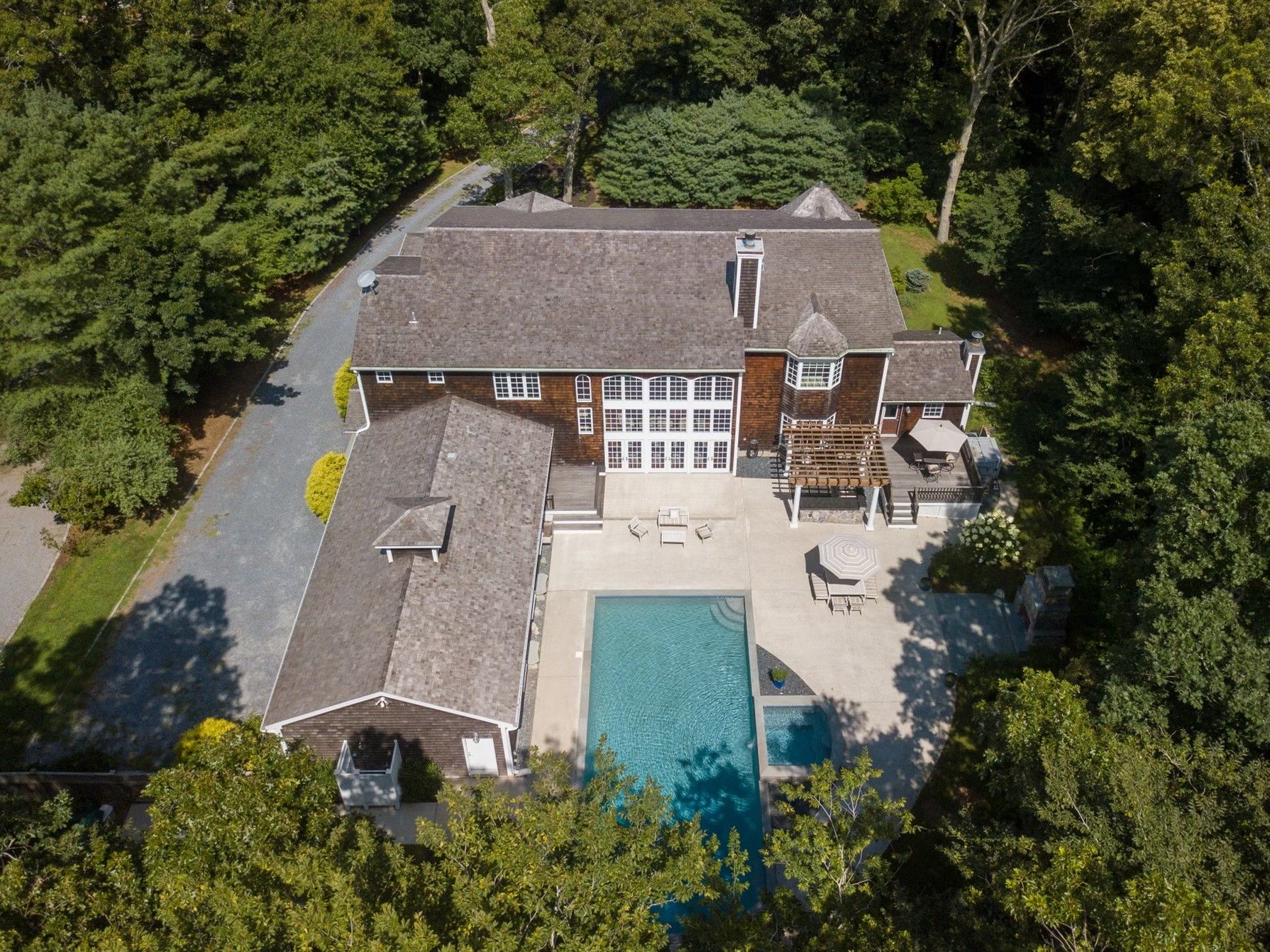 11 Alexis Ct in Amagansett | Out East