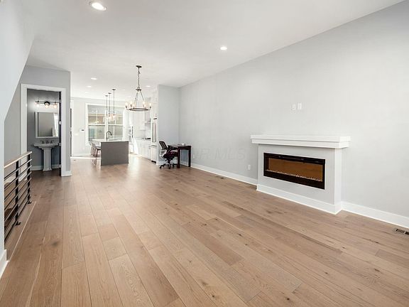 956 Pullman Pl #27, Columbus, OH 43212 | Zillow