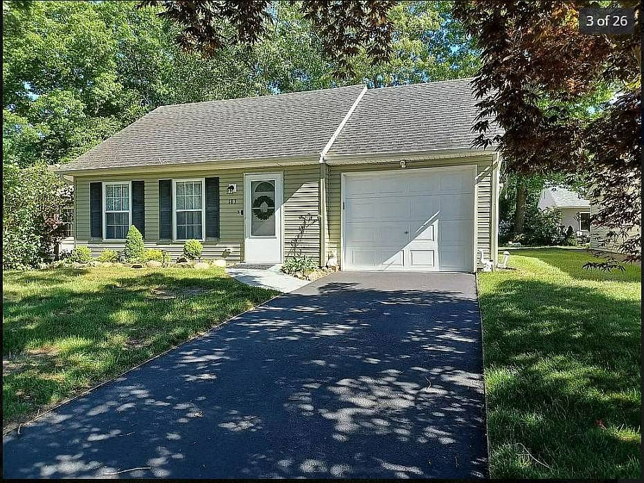 183 Kingston Dr #183, Ridge, NY 11961 | MLS #11292634 | Zillow