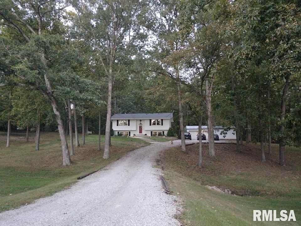 22223 N Hails Ln, Texico, IL 62889 | Zillow