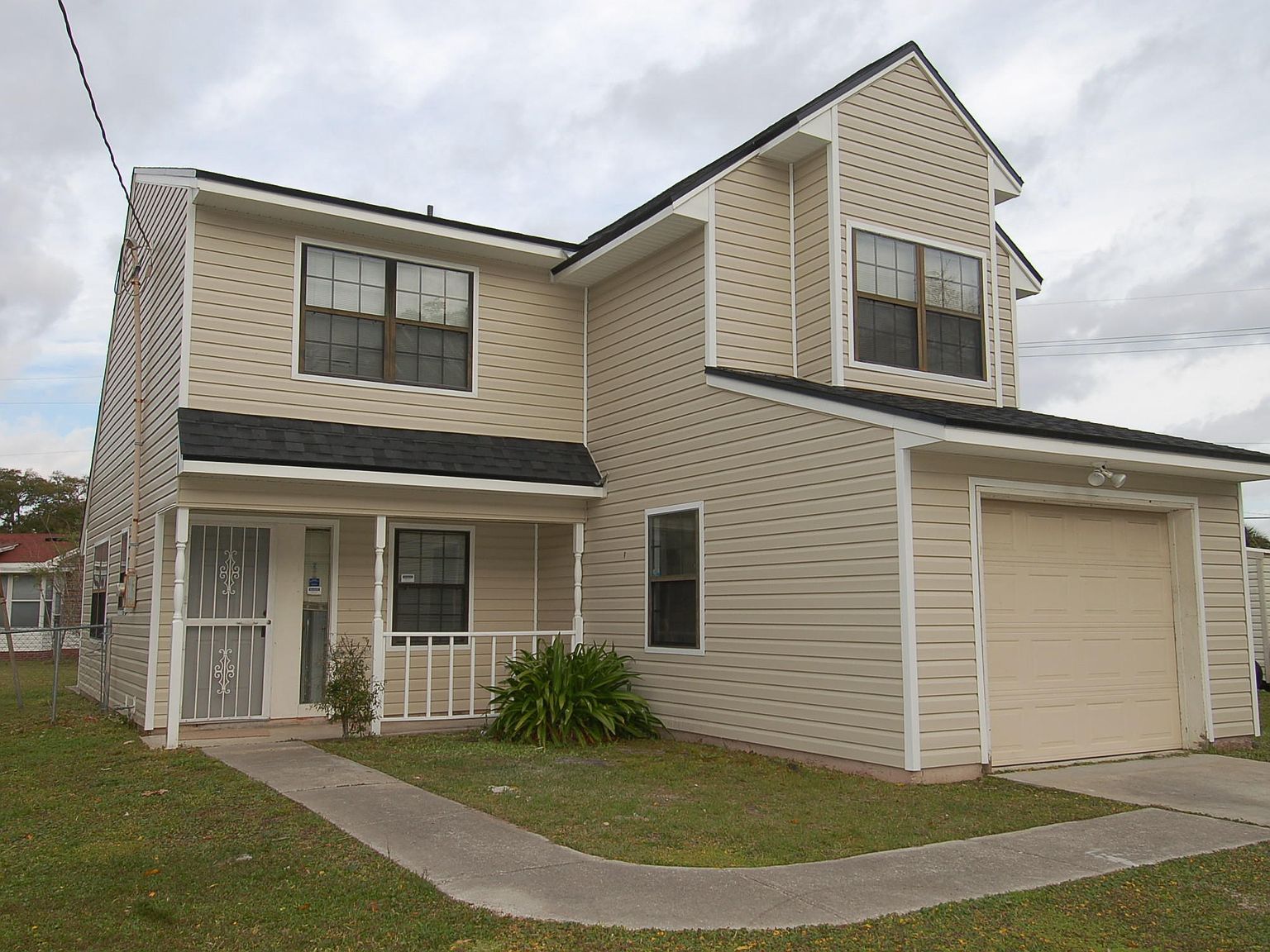 8140 Wakefield Ave, Jacksonville, FL 32208 | Zillow