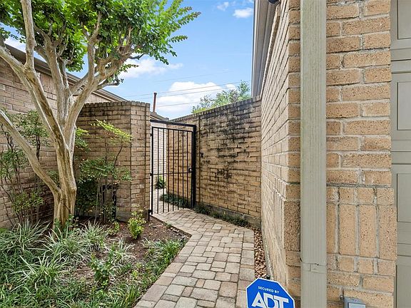 2467 Blackridge Rd, Houston, TX 77067 | MLS #9661559 | Zillow