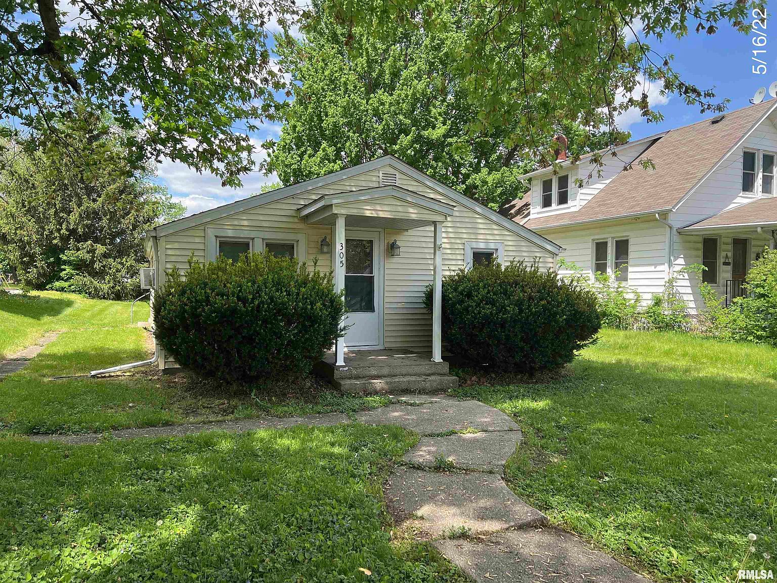 305 N School St, Atkinson, IL 61235 | Zillow