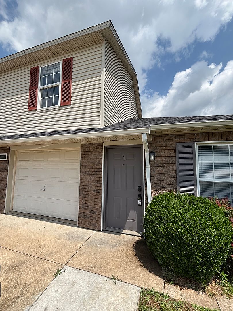 3408 SW Victoria Pl APT 1 & 2, Bentonville, AR 72712 | Zillow