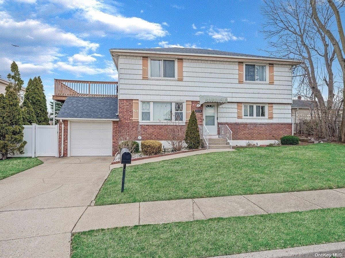 1374 Elliot Street, Elmont, NY 11003 | Zillow