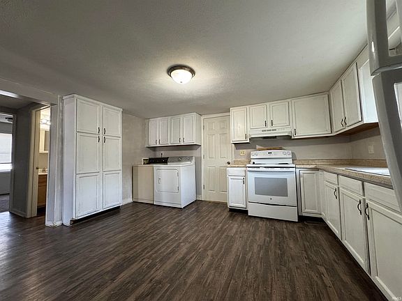 204 S Madison St, Gaston, IN 47342 | MLS #202503314 | Zillow