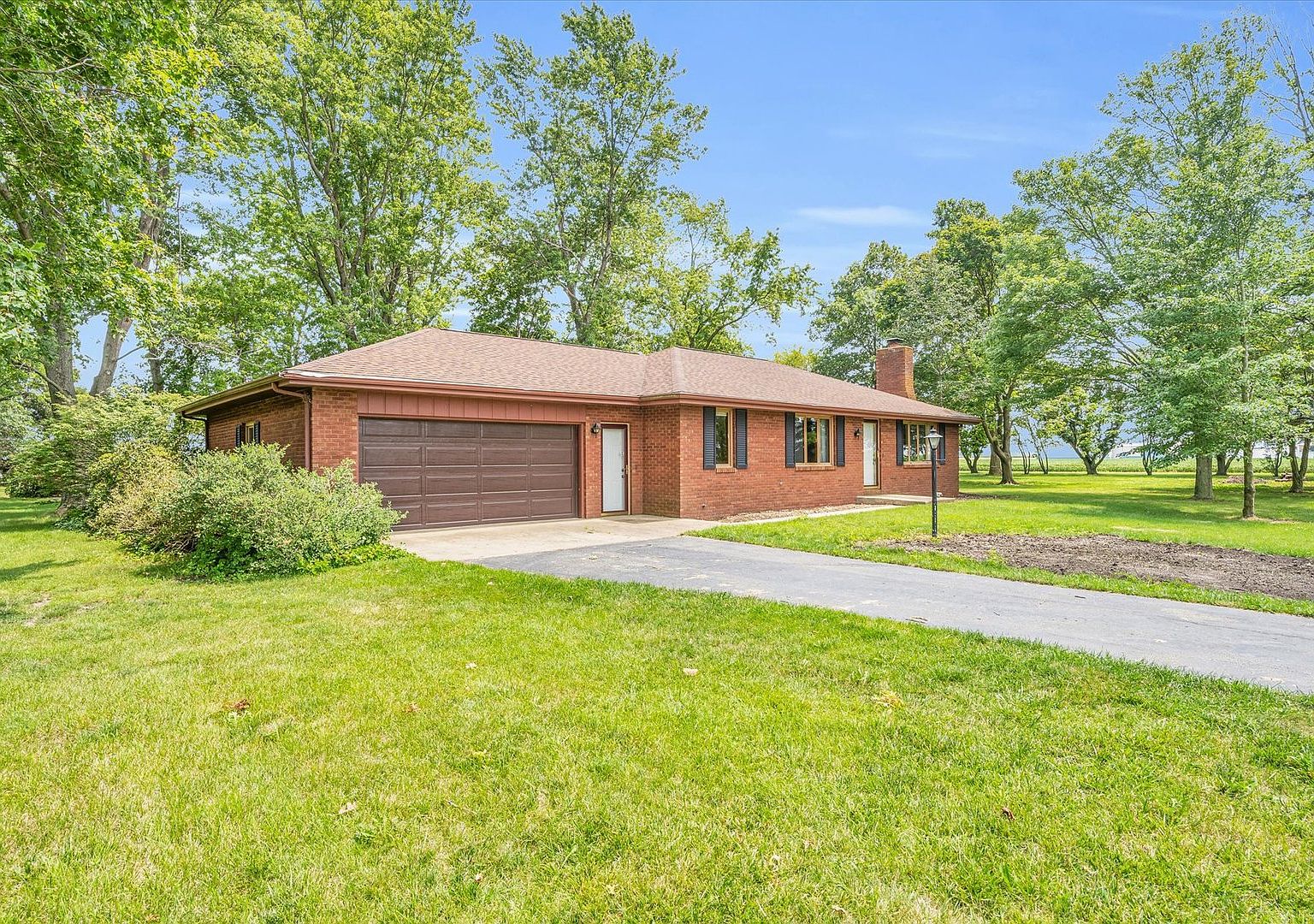 234 County Road 2000 E, Longview, IL 61852 | Zillow