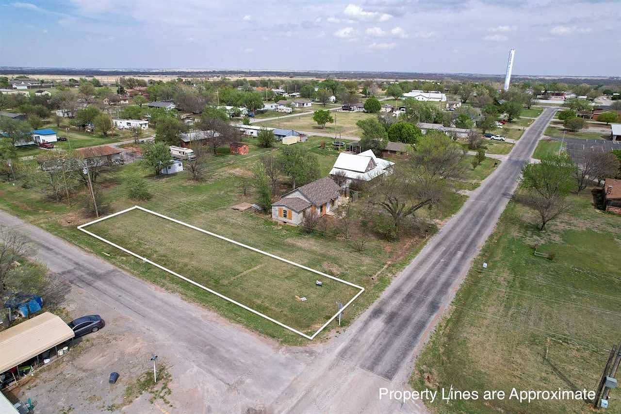 301 Main St, Geronimo, OK 73543 | Zillow