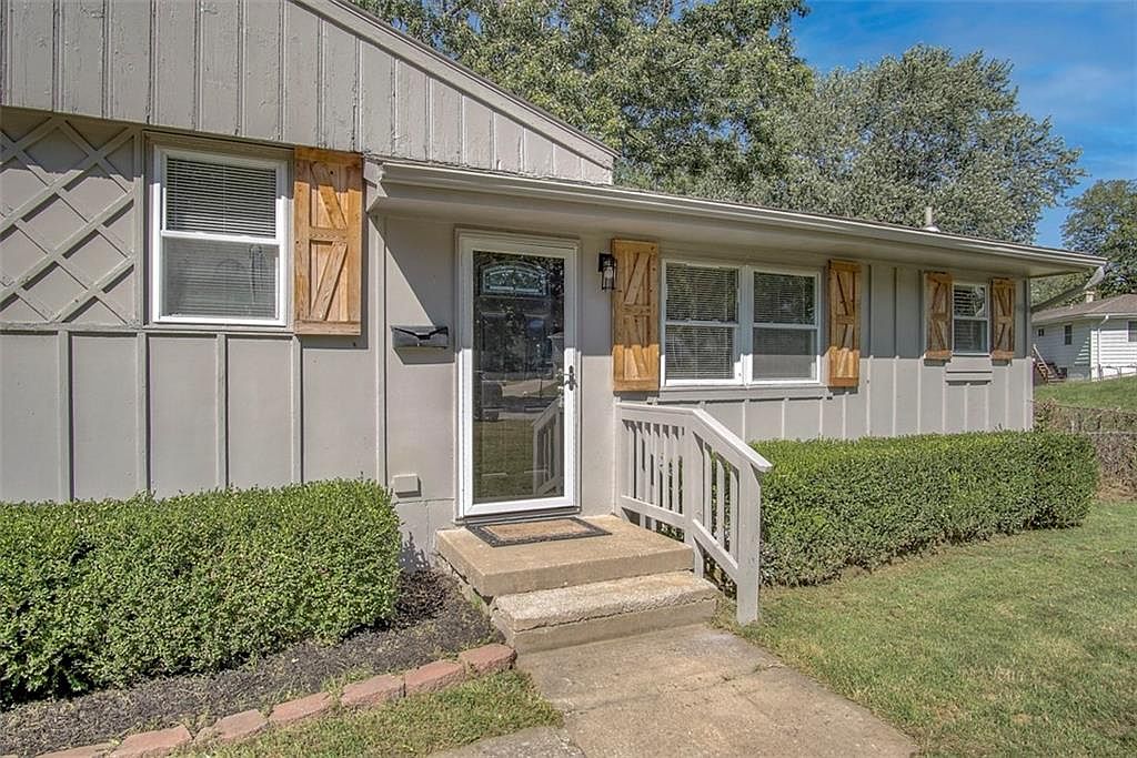 7925 NE 54th St, Kansas City, MO 64119 | MLS #2449751 | Zillow