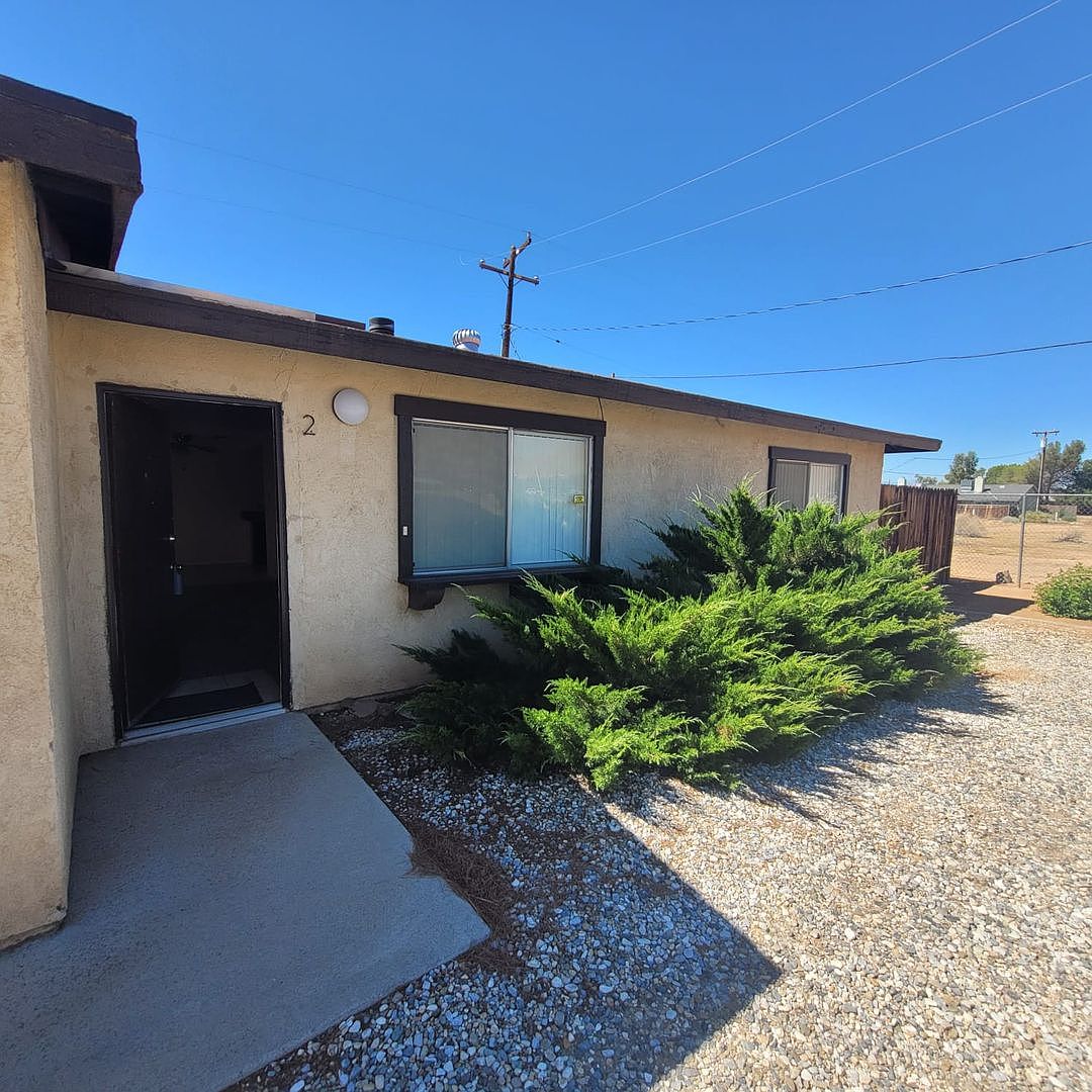 15430 Straight Arrow Rd APT 2, Apple Valley, CA 92307 | Zillow