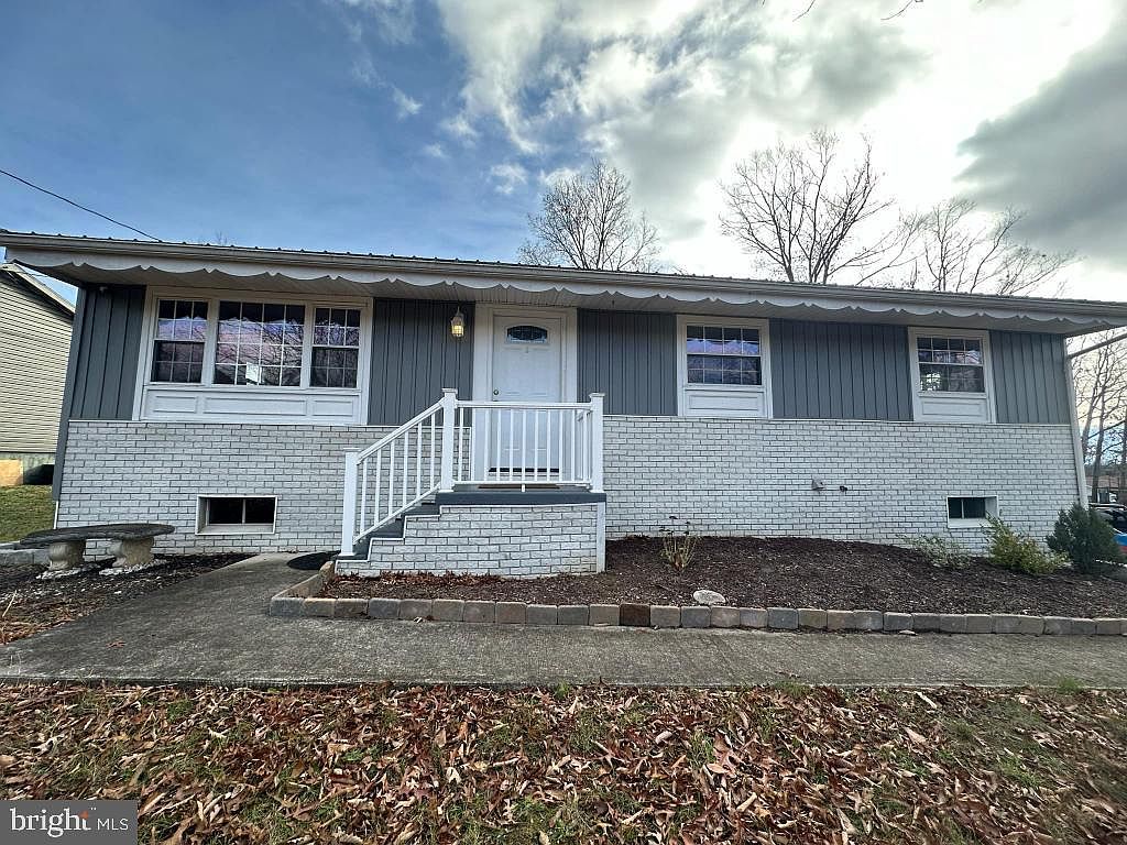 187 Dixie Lee Dr, Ridgeley, WV 26753 | MLS #WVMI2003064 | Zillow