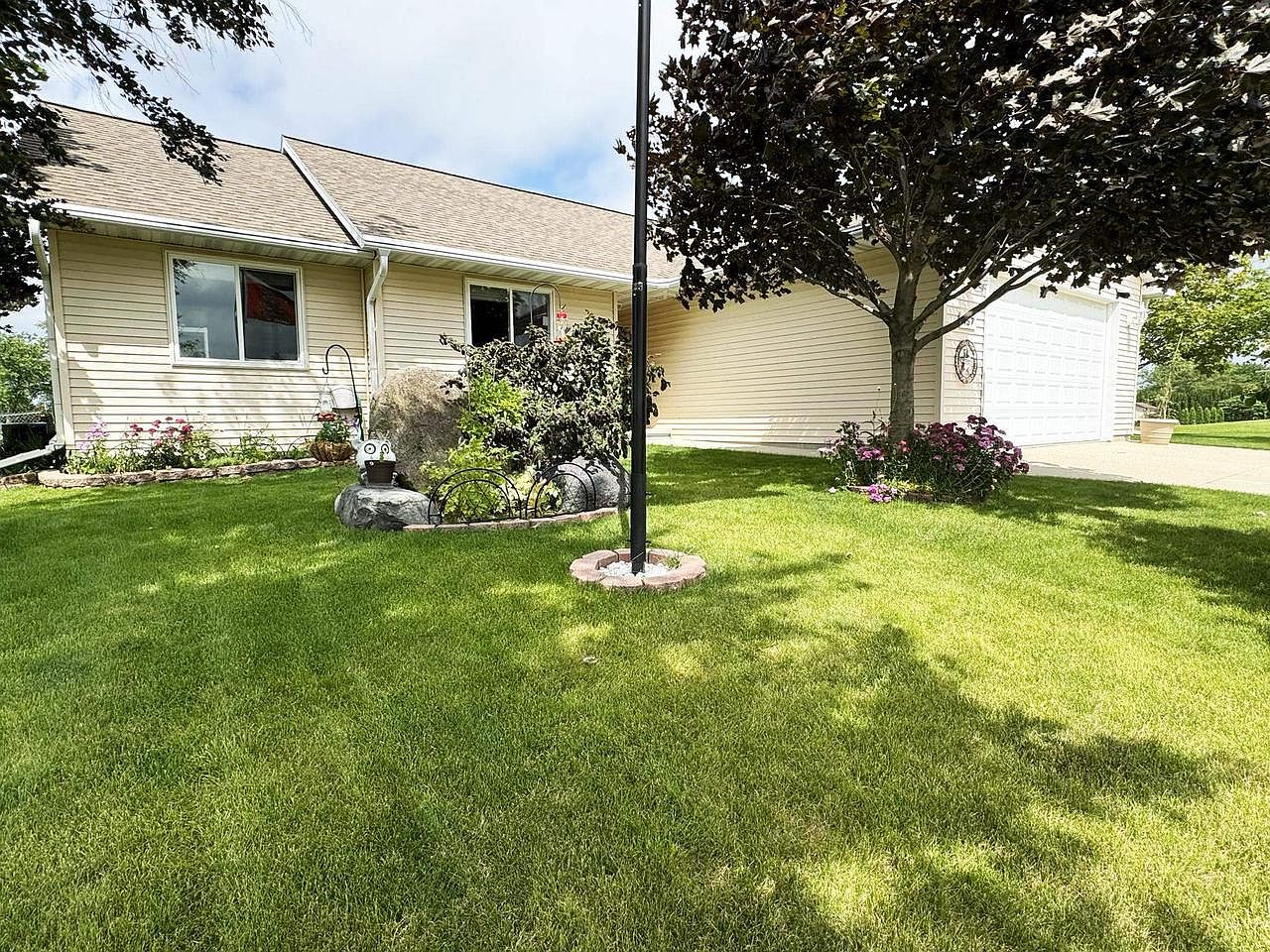 457 Nickolas Street, Randolph, WI 53956 | Zillow