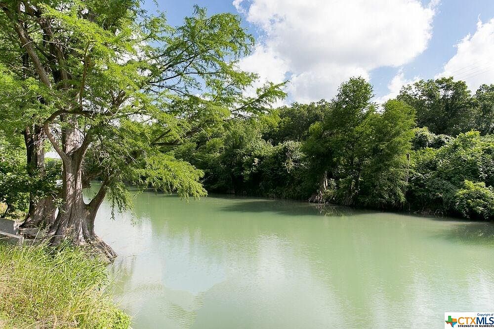 1212 Whispering Water, Spring Branch, TX 78070 | Zillow