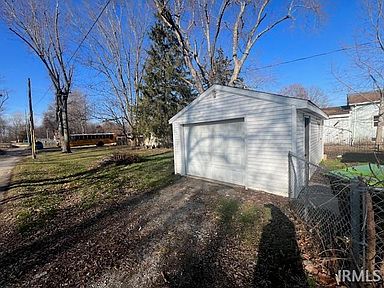 820 Cline St, Huntington, IN 46750 | Zillow