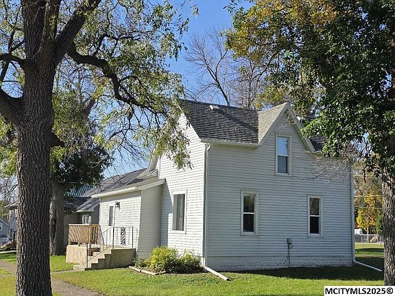 627 2nd St, Meservey, IA 50457 | Zillow