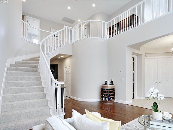 4899 Landmark Way Dublin Ca 94568 Zillow