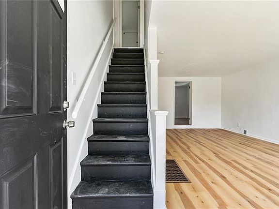 8005 Aber Rd, Verona, PA 15147 | MLS #1646670 | Zillow