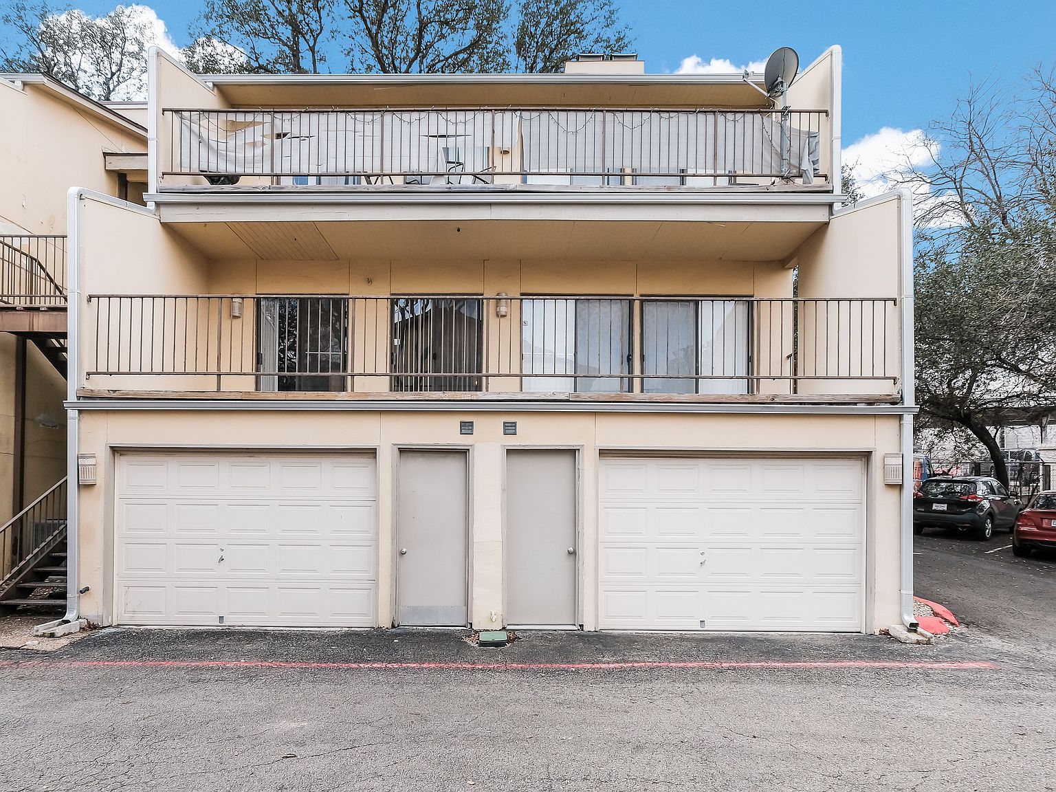 8642 Fredericksburg Rd APT 505, San Antonio, TX 78240 | Zillow