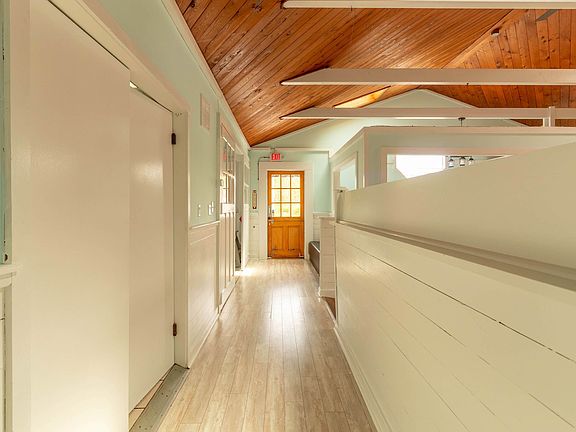 4545 Main Rd, Greenport, NY 11944 | Zillow