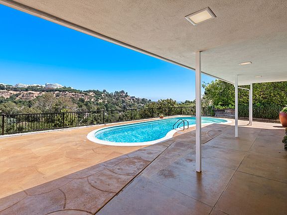 968 Kenfield Ave, Los Angeles, CA 90049 | MLS #24-424783 | Zillow