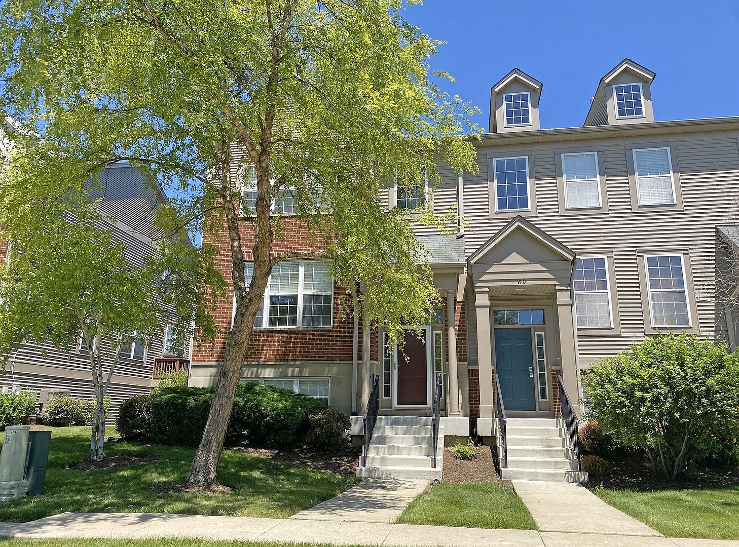 84 Village Station Ln, Grayslake, IL 60030 | Zillow