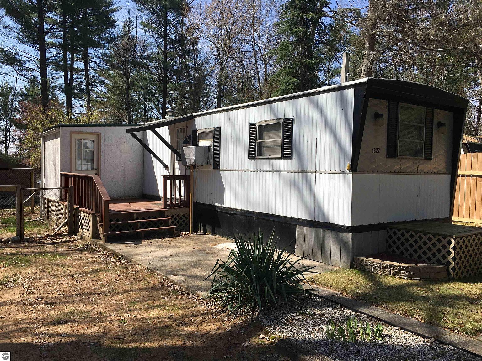 1822 Cuyuga Trl, West Branch, MI 48661 | Zillow