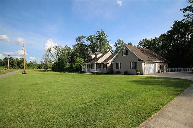 444 Racetrack Hl, Raceland, KY 41169 | Zillow