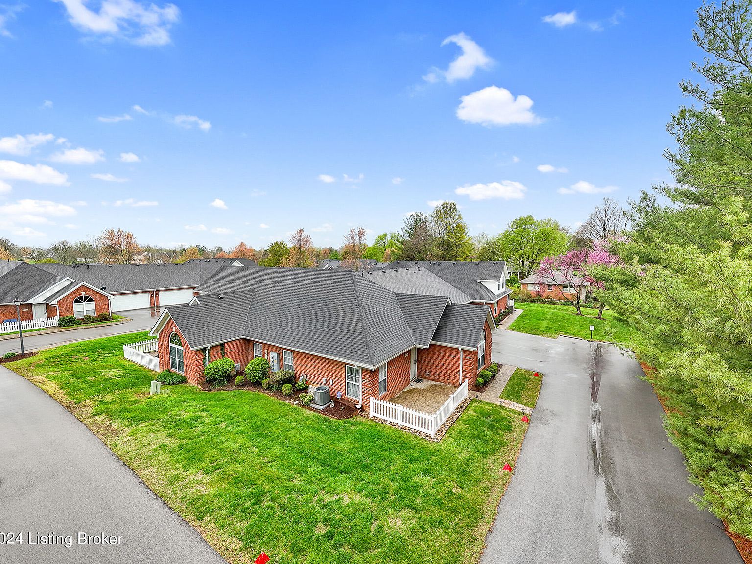 10010 Grey Hawk Dr, Louisville, KY 40219 | Zillow