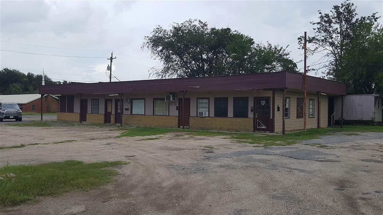 6595 Lawrence Dr, Beaumont, TX 77708 | Zillow