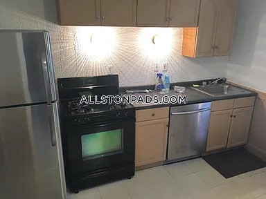 7 Griggs Pl Allston MA | Zillow
