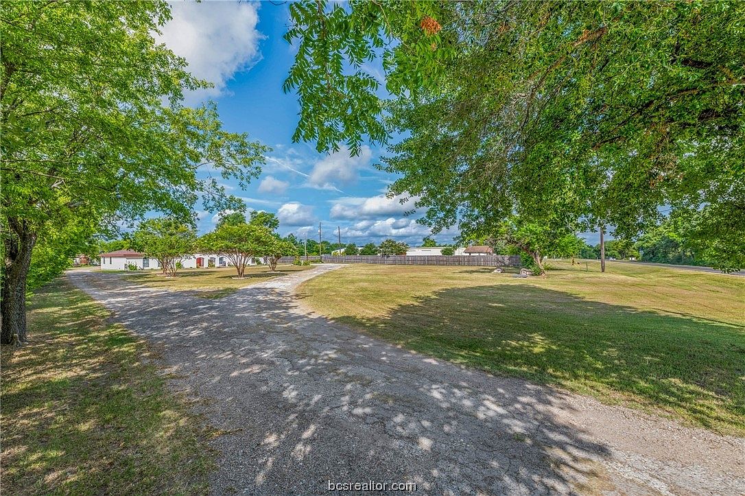 1817 Sandy Point Rd, Bryan, TX 77807 | MLS #23008649 | Zillow