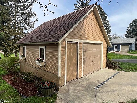 202 Bella St, Irwin, IA 51446 | MLS #6305883 | Zillow