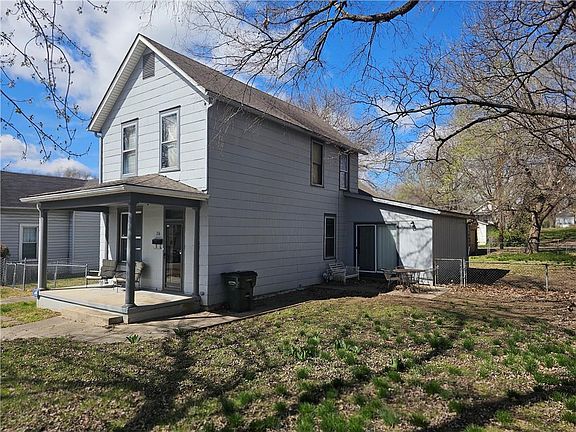 716 Kickapoo St, Leavenworth, KS 66048 | Zillow