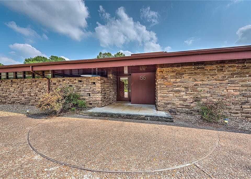 1515 Circle Dr, Springdale, AR 72764 | Zillow