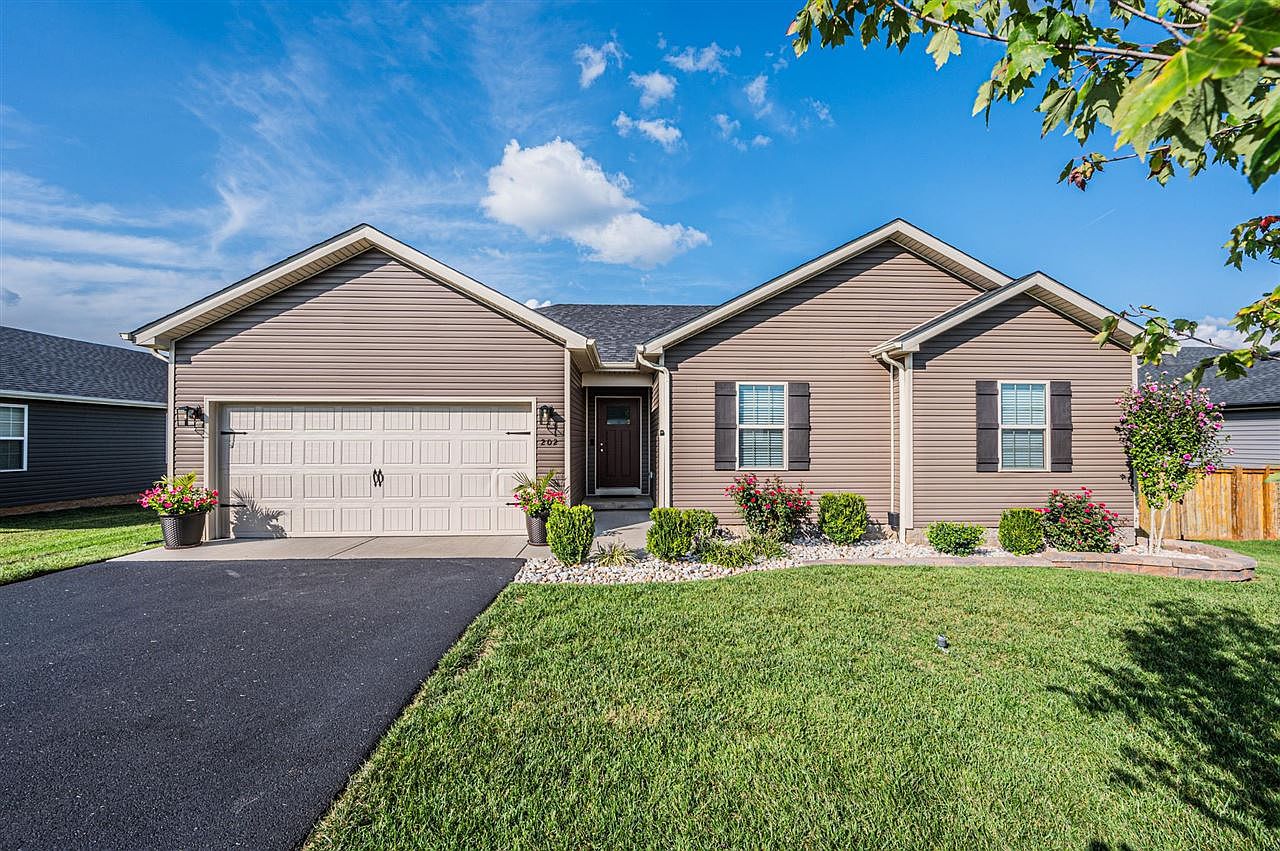 202 Saint George Way, Franklin, KY 42134 | MLS #RA20234252 | Zillow