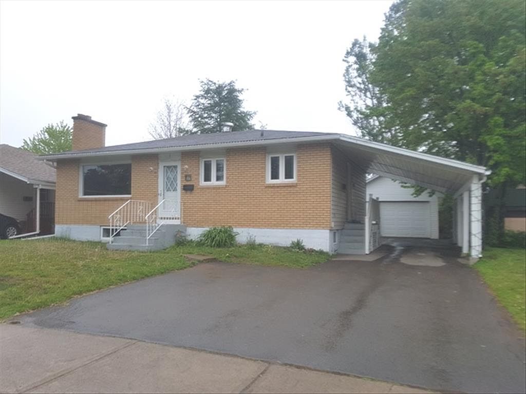 207 Ayer Ave, Moncton, NB E1C 8H1 | Zillow