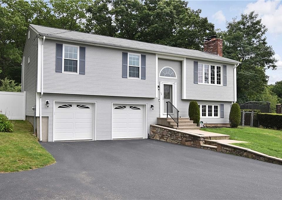46 Sherri Dr, North Providence, RI 02911 | Zillow