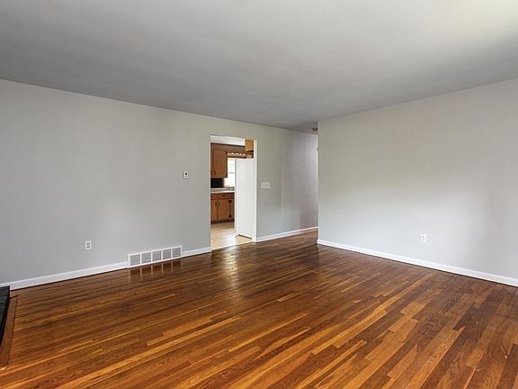 15 Colonial Rd, Medway, MA 02053 | MLS #72997161 | Zillow