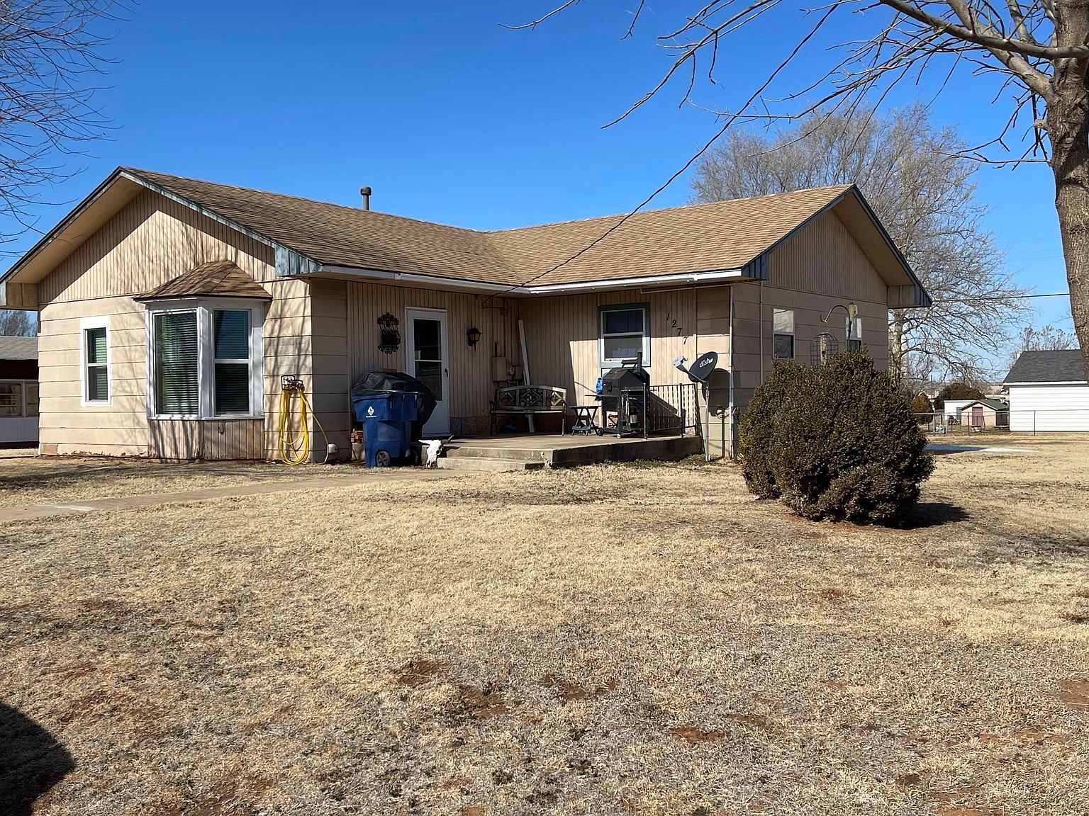 1277 Elm St, Nash, OK 73761 | Zillow