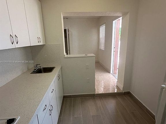 450 NW 40th Ct #1, Miami, FL 33126 | Zillow