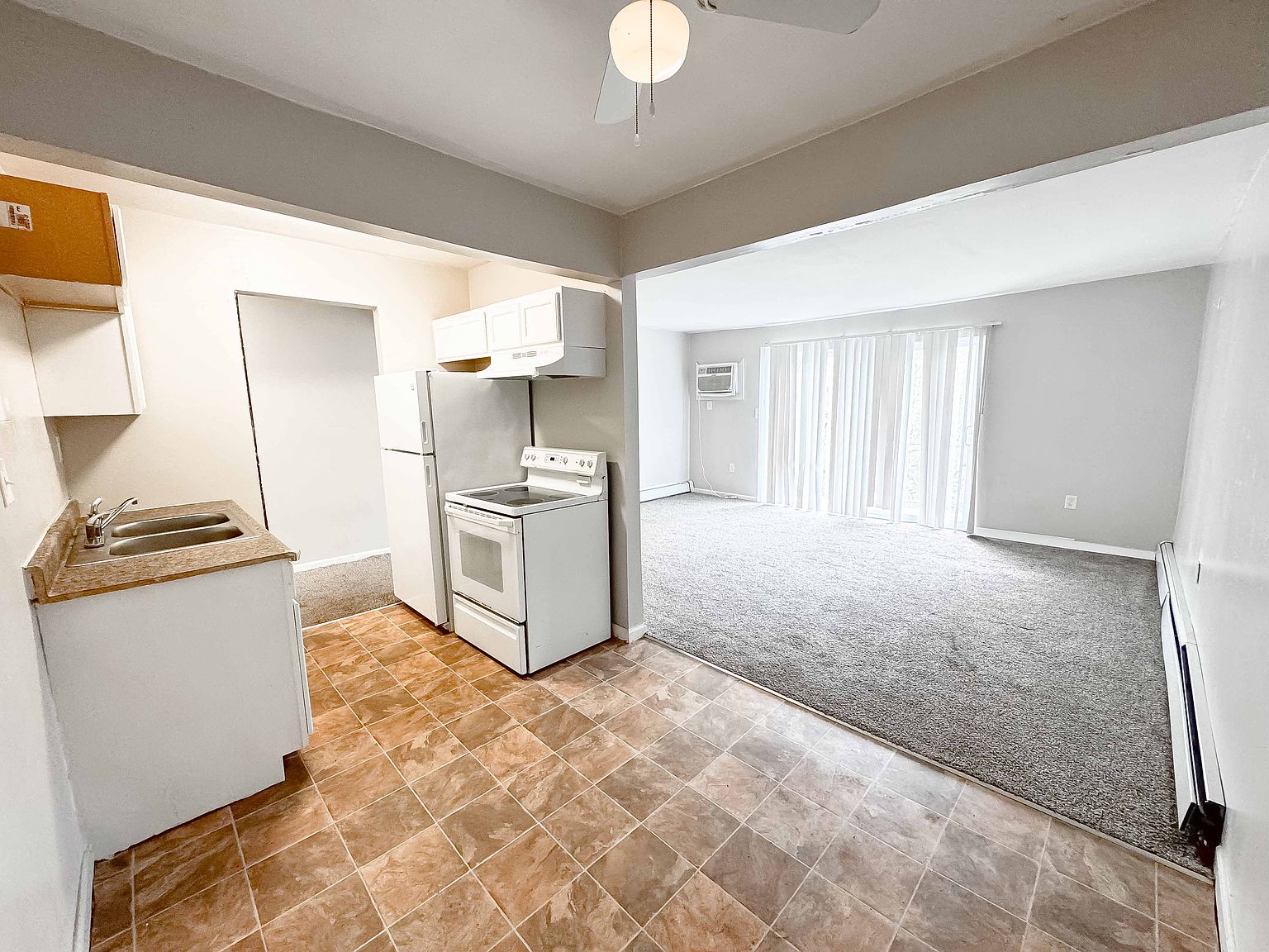 23403 Fenkell Ave APT B3, Detroit, MI 48223 | Zillow